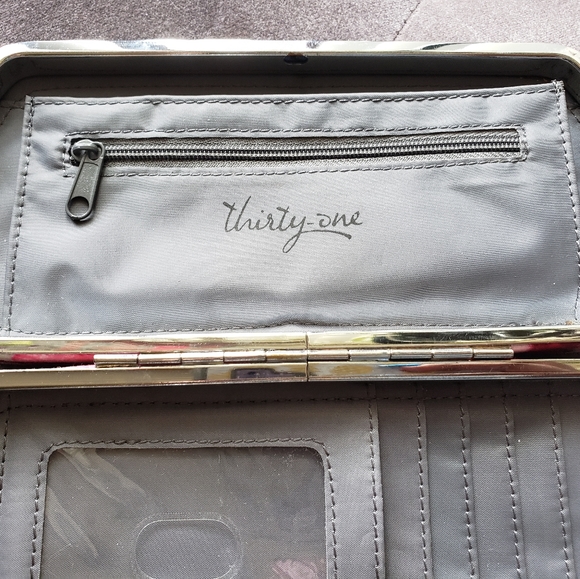 thirty-one | Bags | Thirty One Flower Hard Case Wallet Clutch Push ...